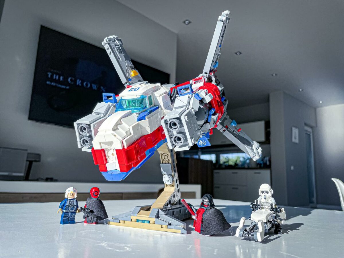 LEGO MOC: X1-B500 Freedom Rebel Bomber